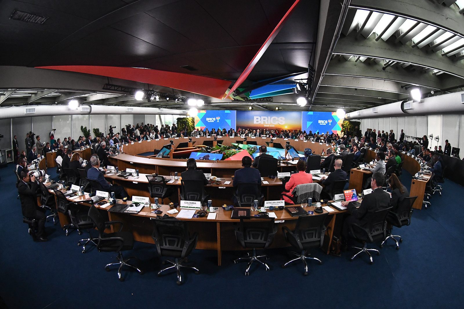 BRICS makes progress on its own payment system - BRICS Brasil